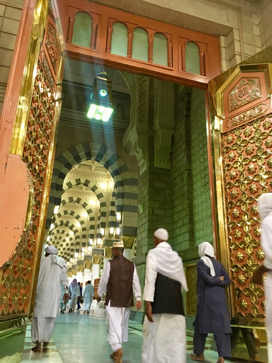 UrbanDuniya - Arriving in Madinah, the city of the Prophet Muhammad ﷺ